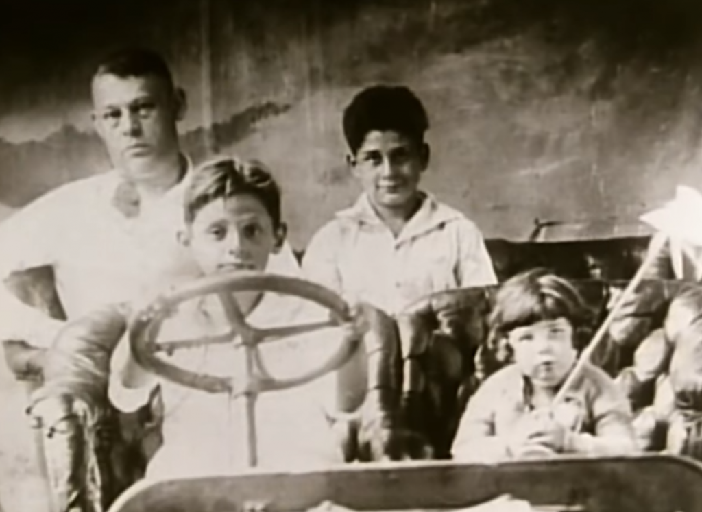 AM Biography – The Arthur Miller Society